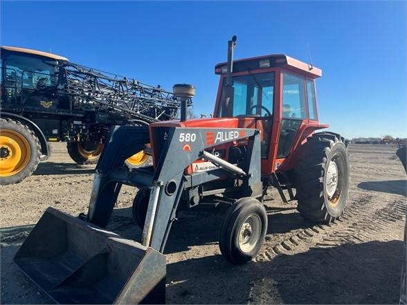 Allis-Chalmers 4WD Tractors: Loaders, 4x4 & More | Ritchie List