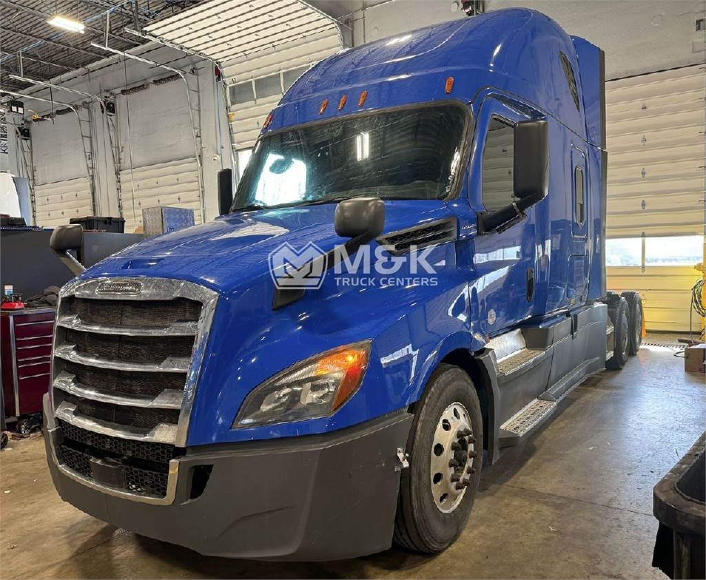 Freightliner Heavy Duty Trucks & Truck Trailers For Sale | Ritchie List