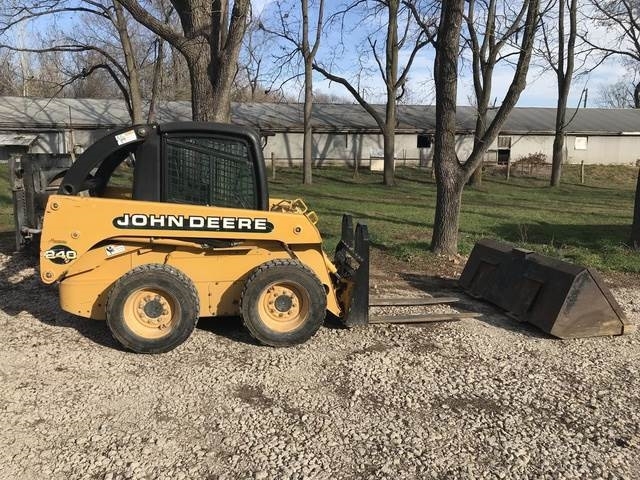 John Deere 240 Skid Steer Loader