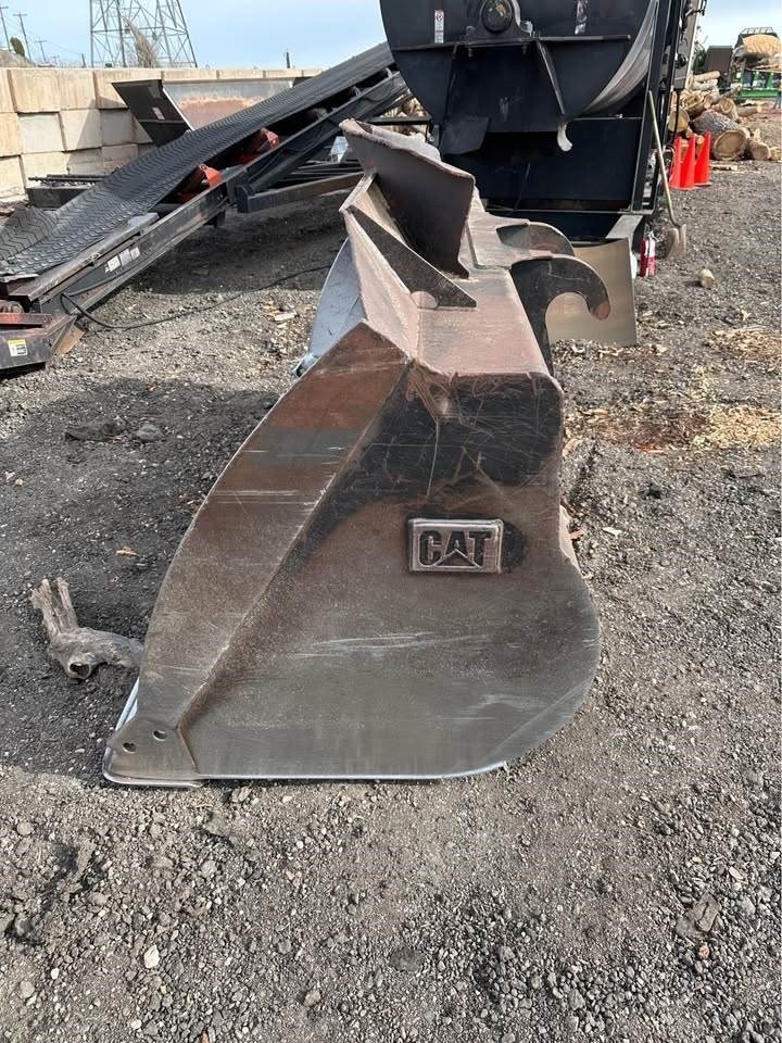 CAT 938k Fusion Bucket