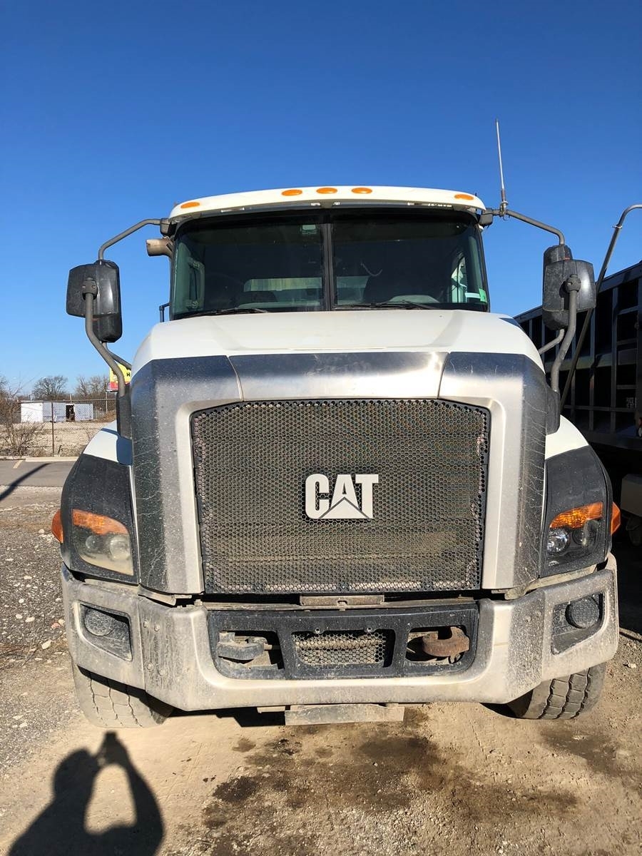CAT CT660