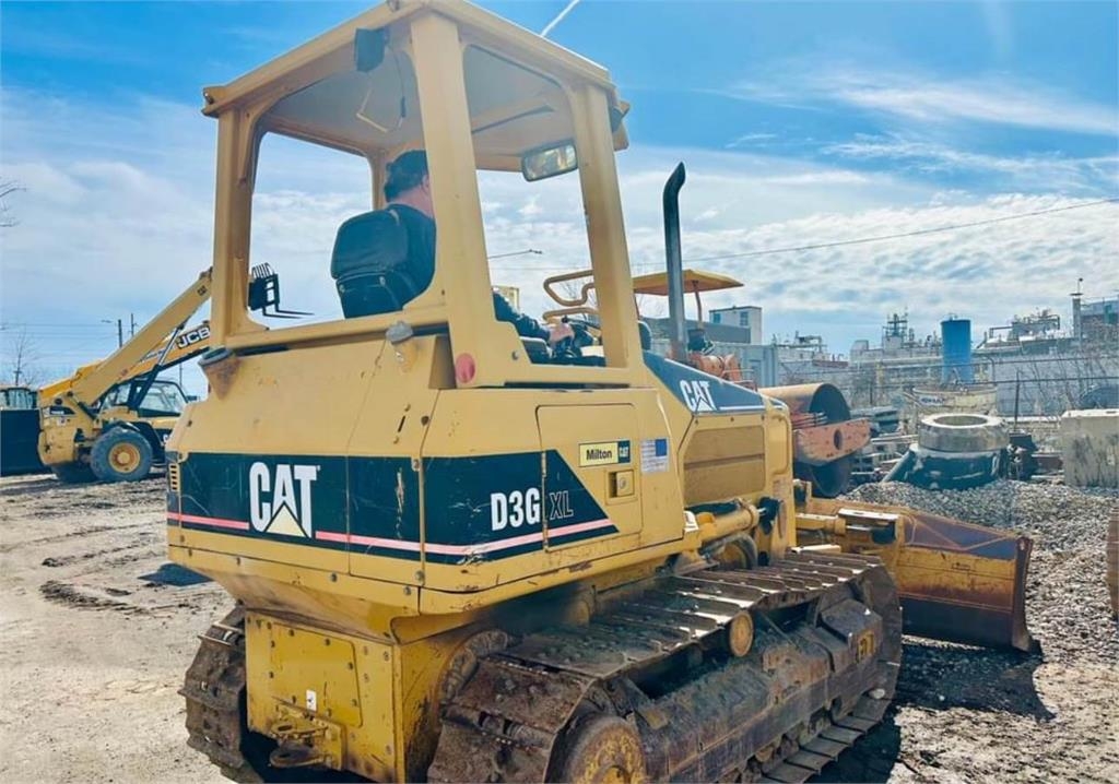 CAT D3G XL