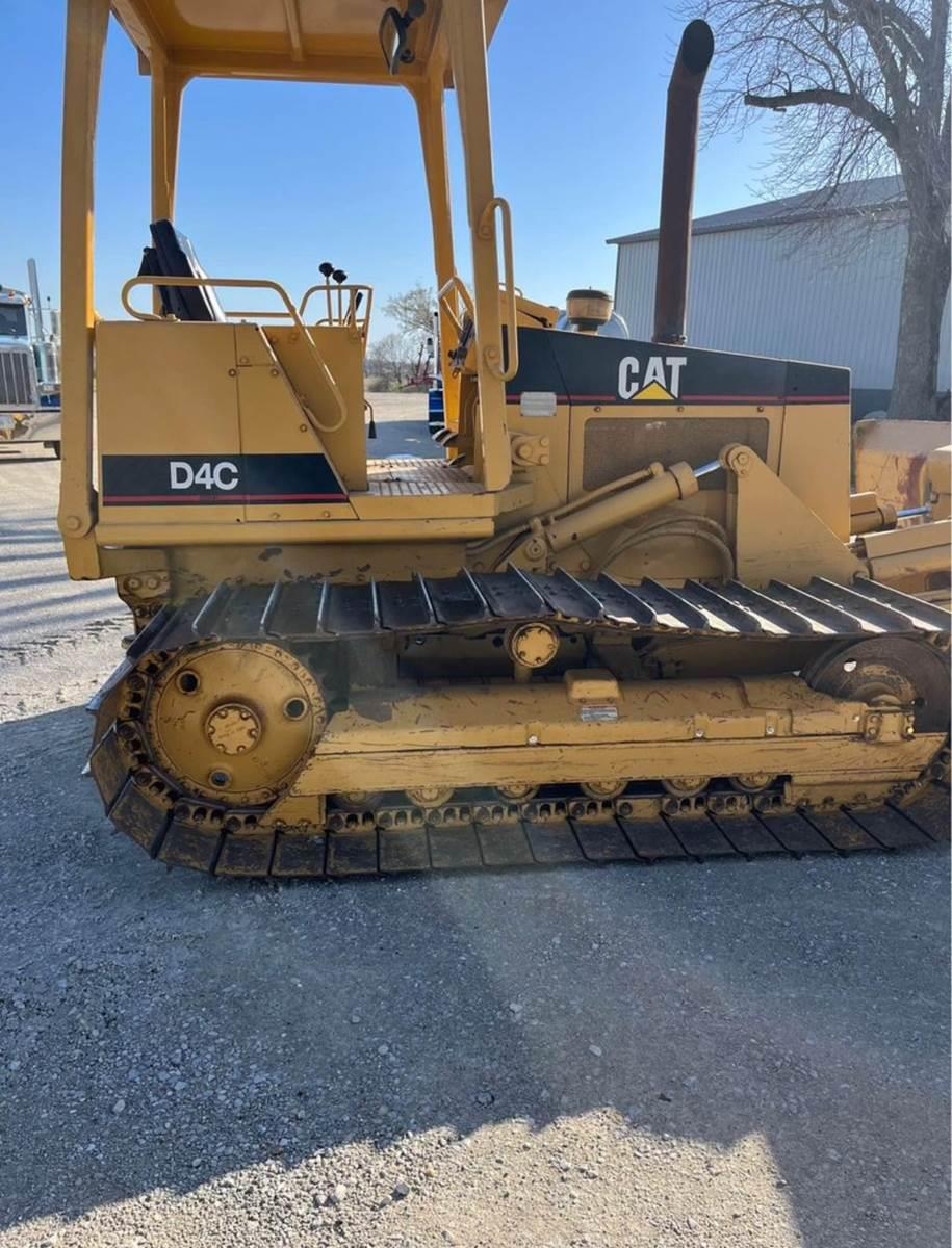 CAT D4C