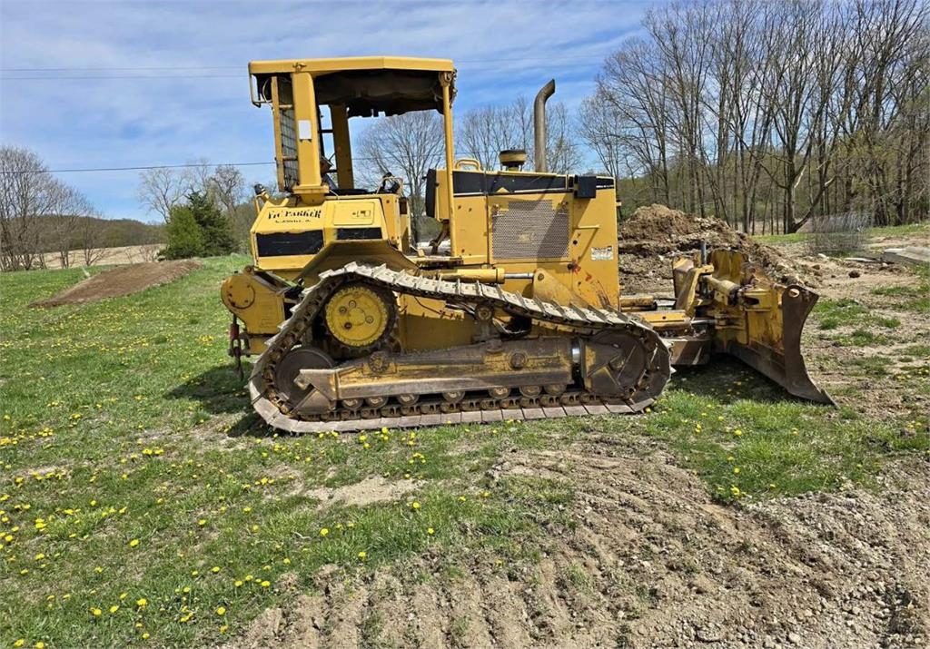 CAT D5M LGP