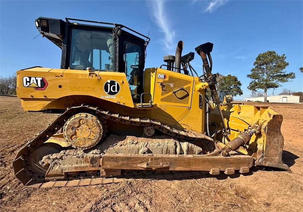 CAT D6