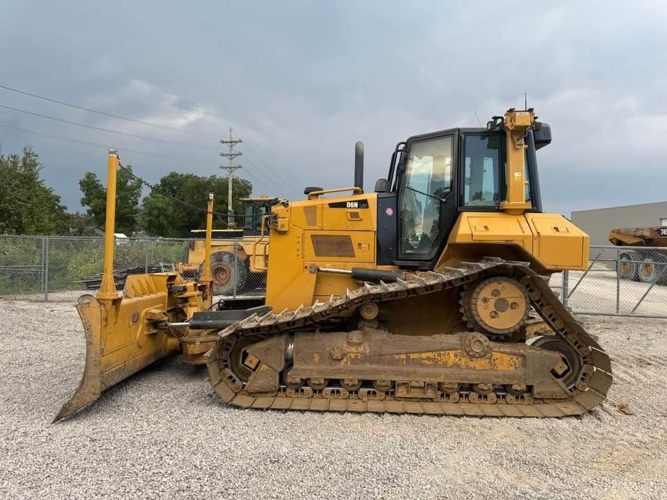 CAT D6N LGP