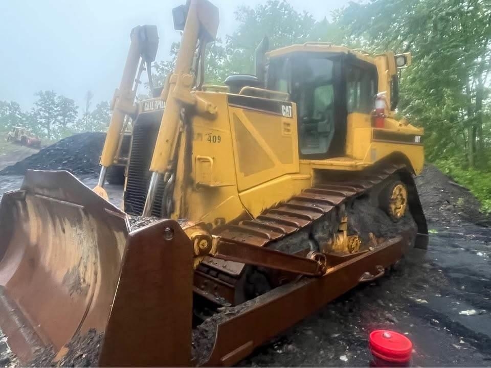 CAT D8T