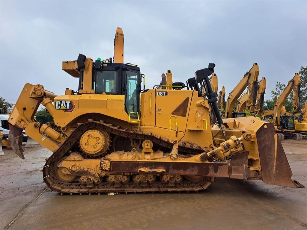 CAT D8T