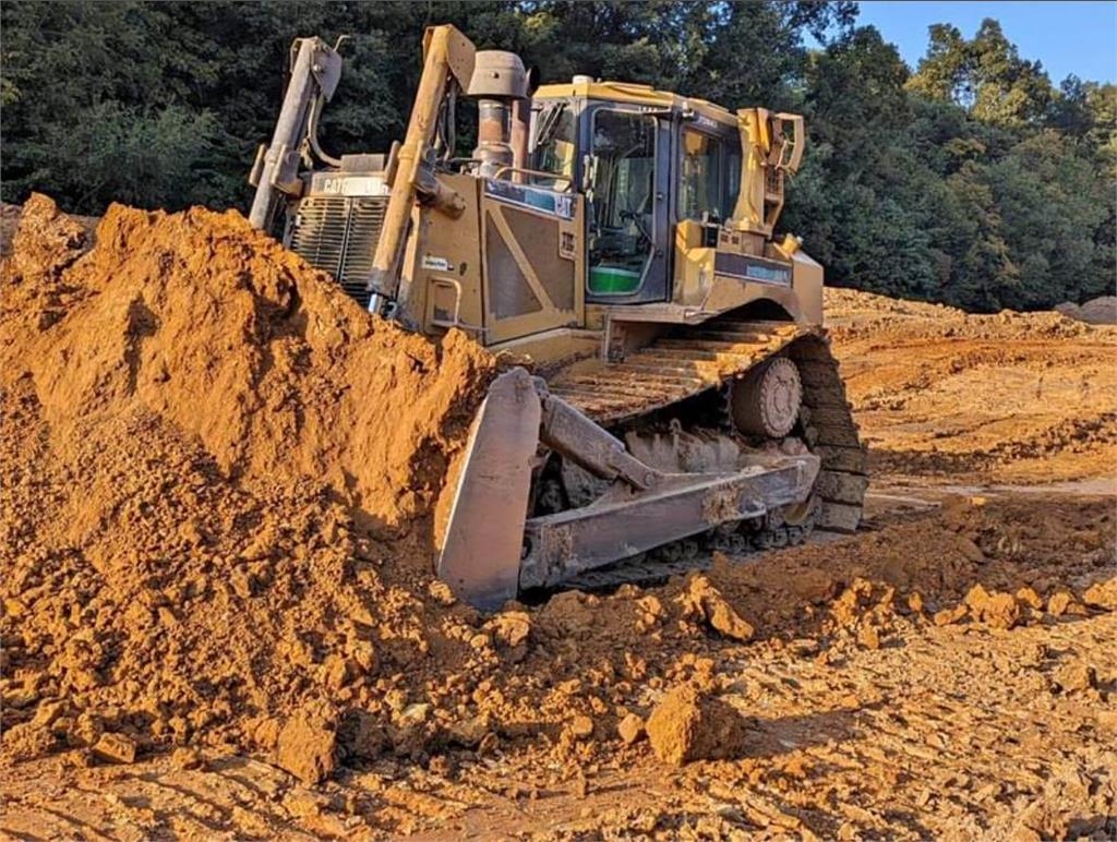 CAT D8T LGP