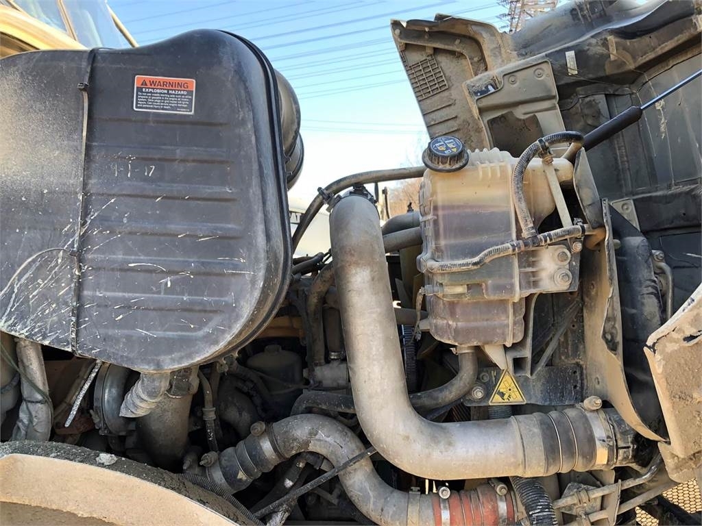 Caterpillar CT660