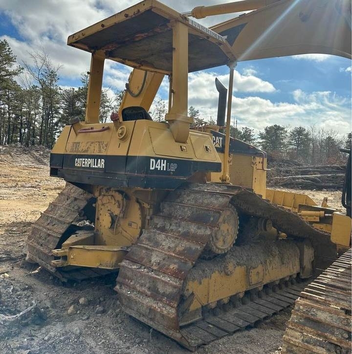 Caterpillar D4H LGP