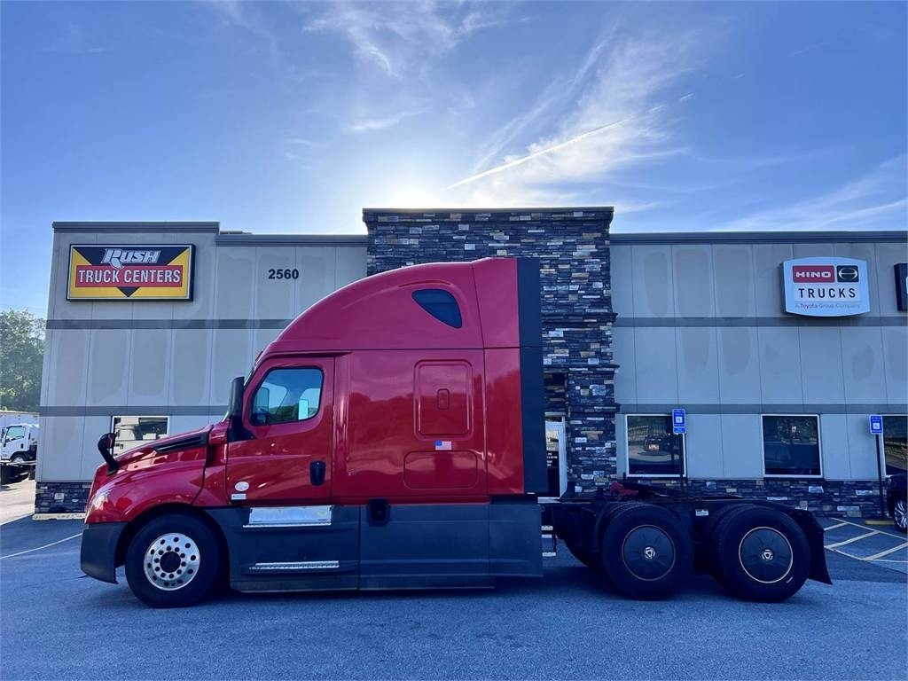 Freightliner Heavy Duty Trucks & Truck Trailers For Sale | Ritchie List