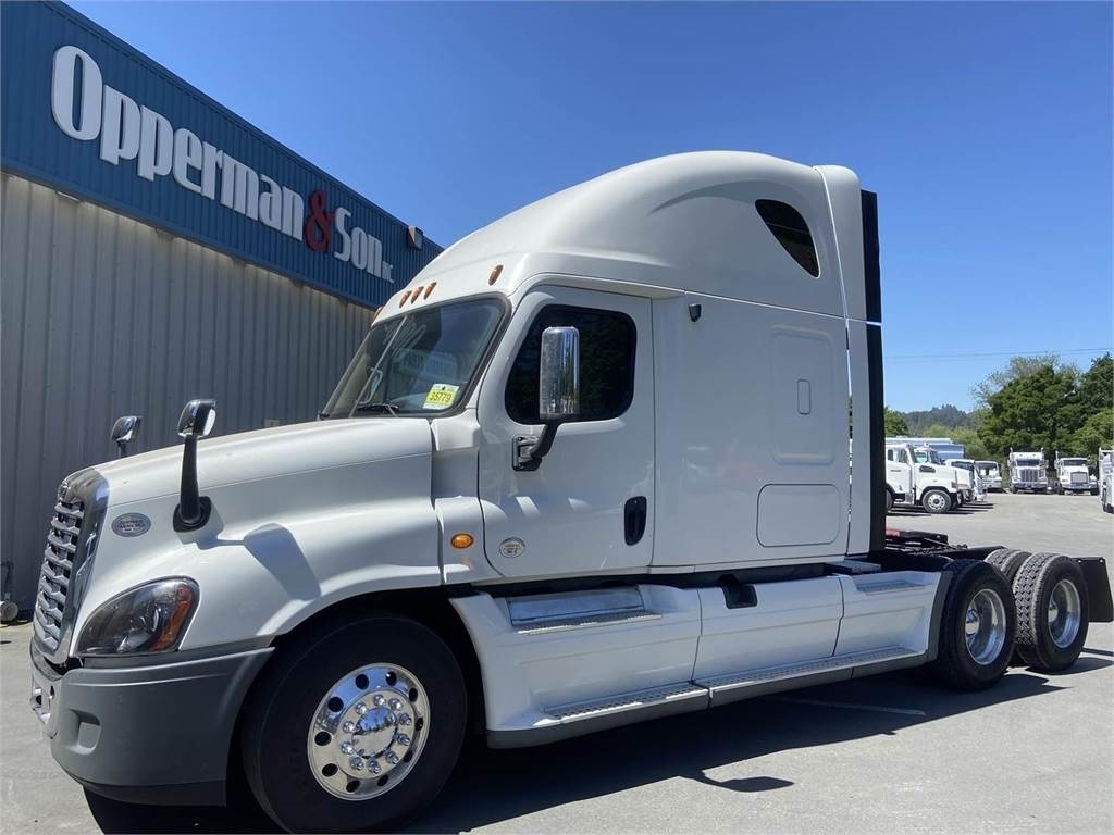 Freightliner Cascadia 125