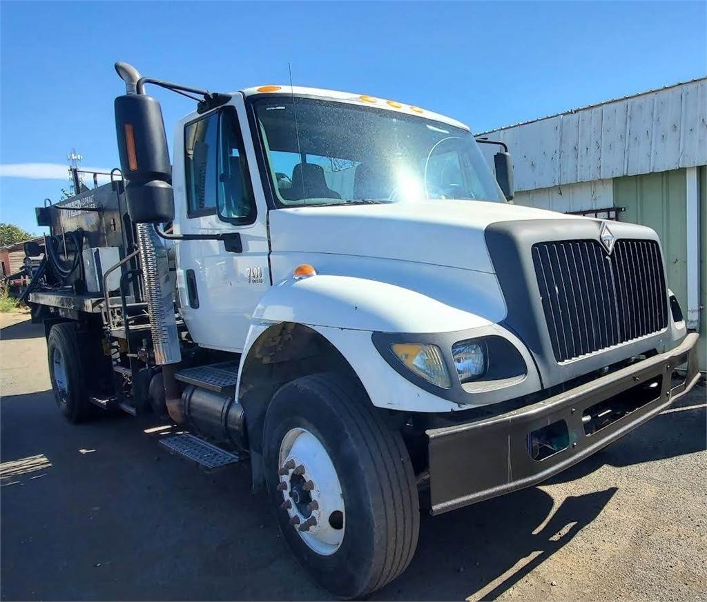 International 7400