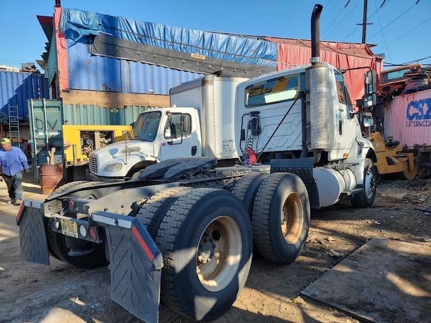 International 8600 SBA