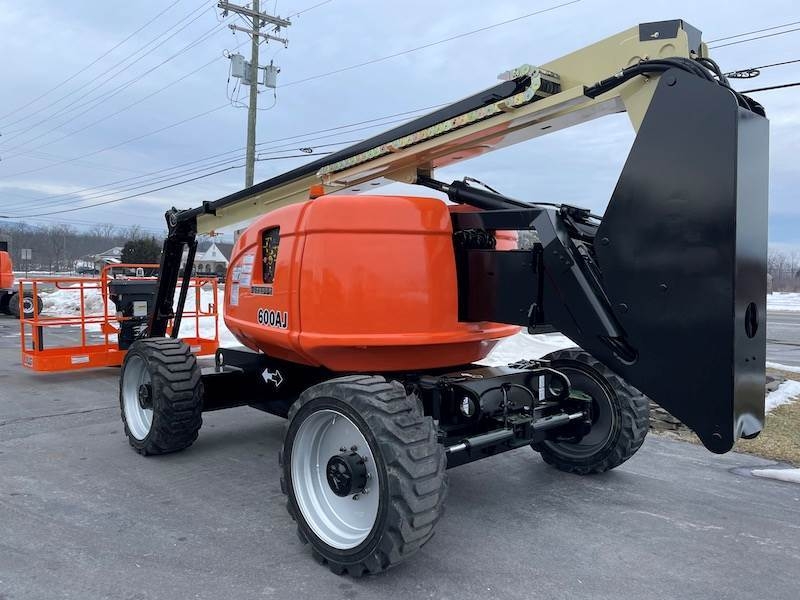 JLG