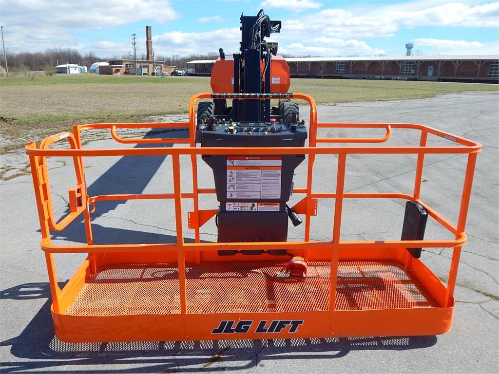 JLG 860SJ