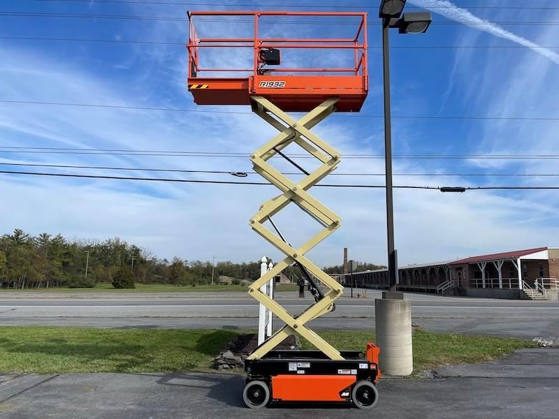 JLG R1932