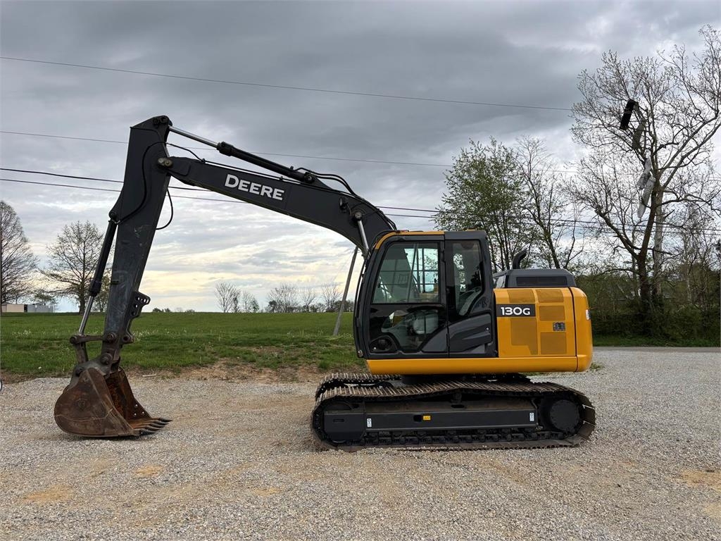 John Deere 130G