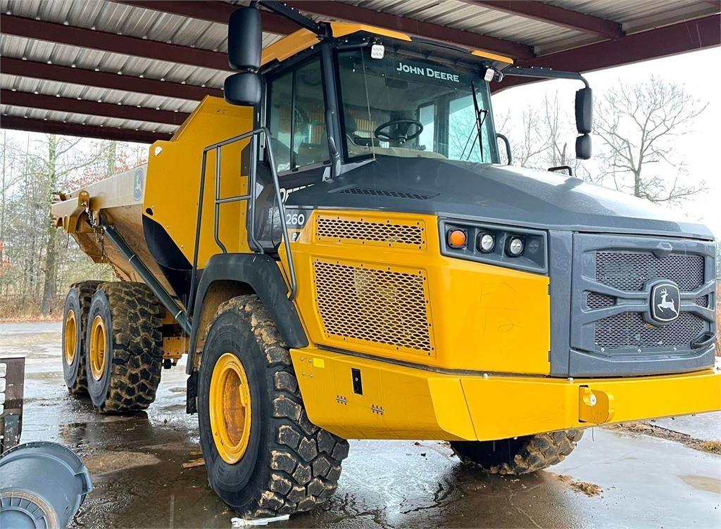 John Deere 260P