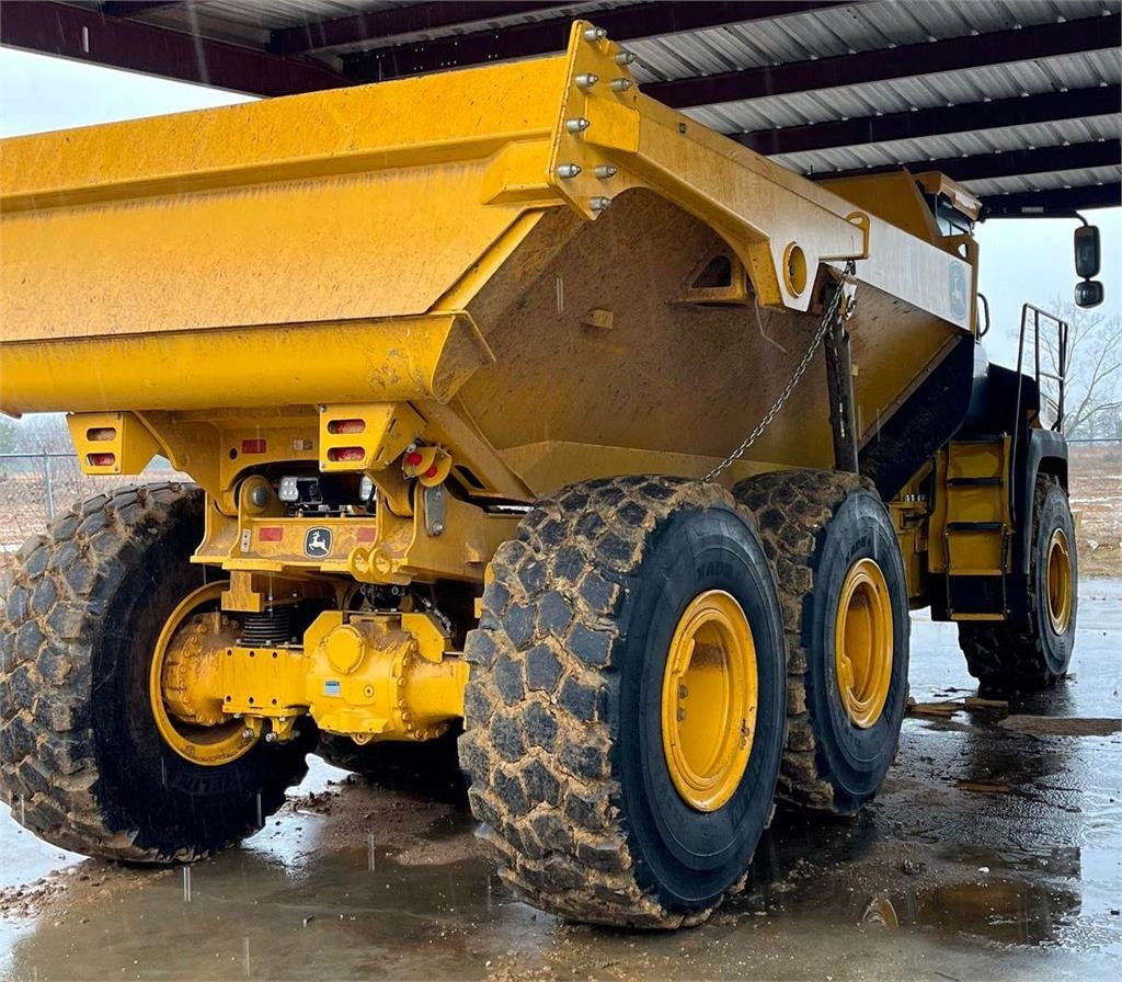 John Deere 260P