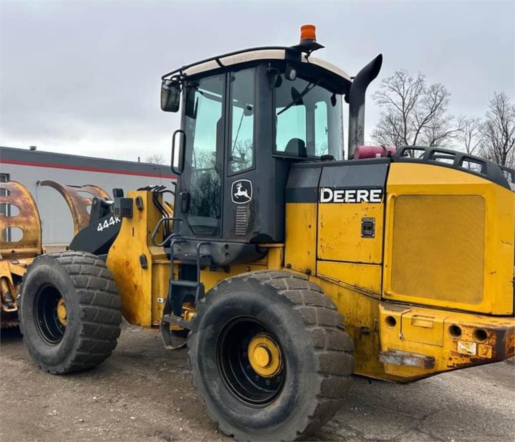 John Deere 444K