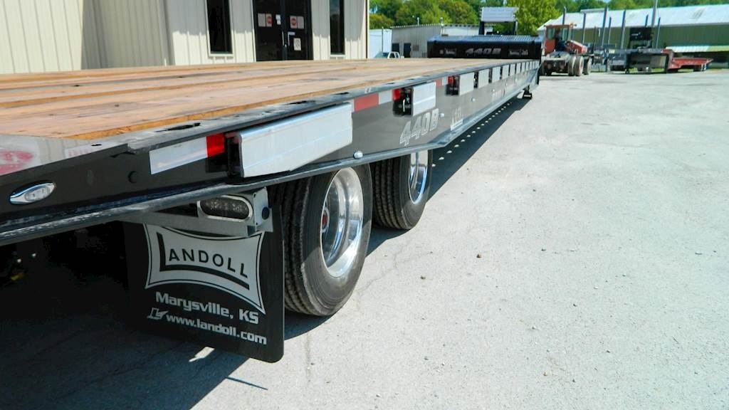 Landoll 440B-53 SLIDEOUTS