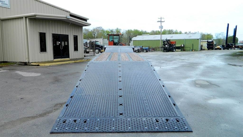 Landoll 930E-51 TRAVELING TAIL