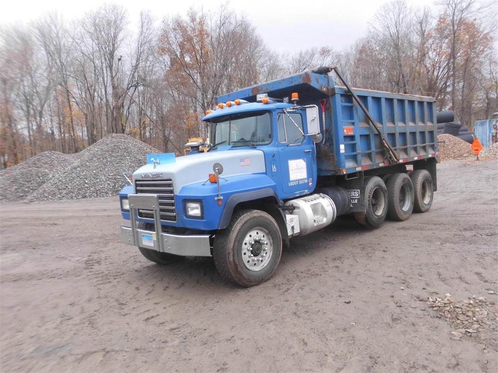 Mack Single Axle Dump Trucks & 1 Ton Dump Trucks | Ritchie List