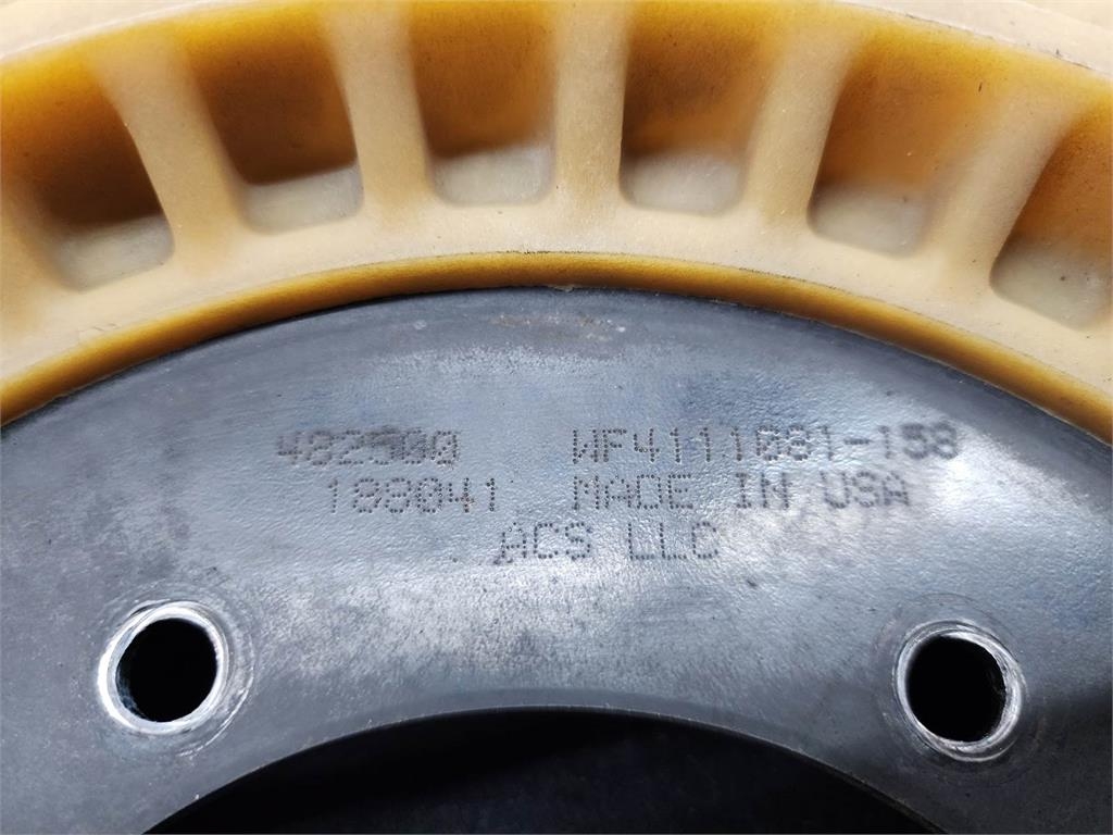 Mercedes-Benz MBE 906