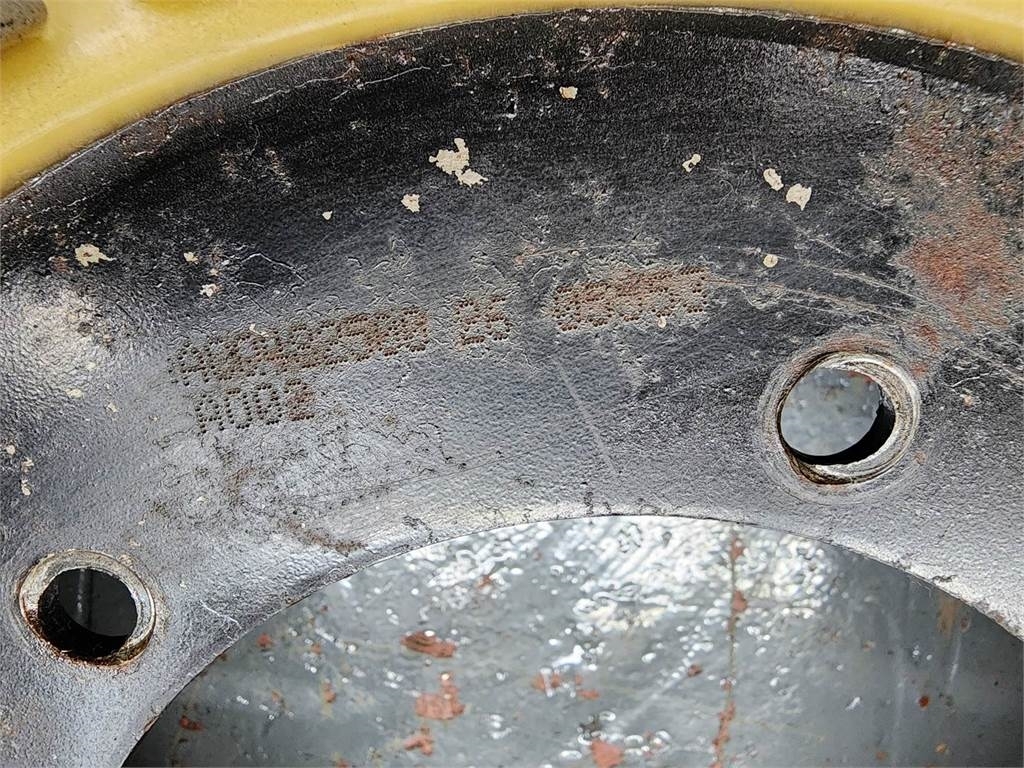 Mercedes-Benz MBE 906