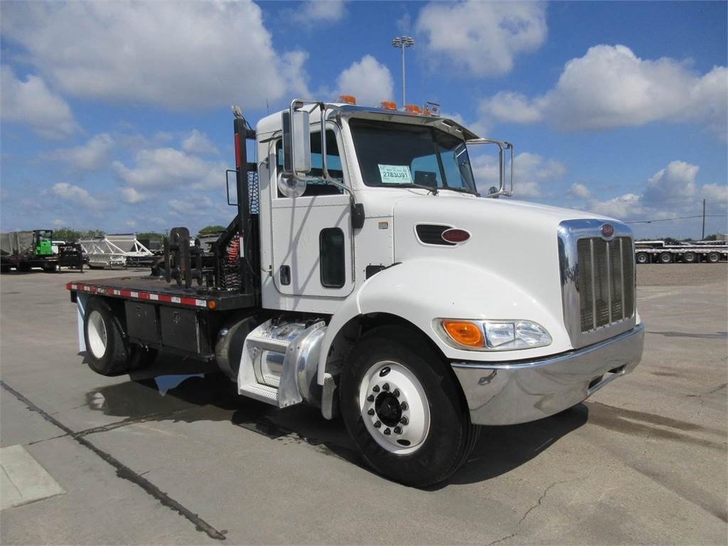 Peterbilt 337