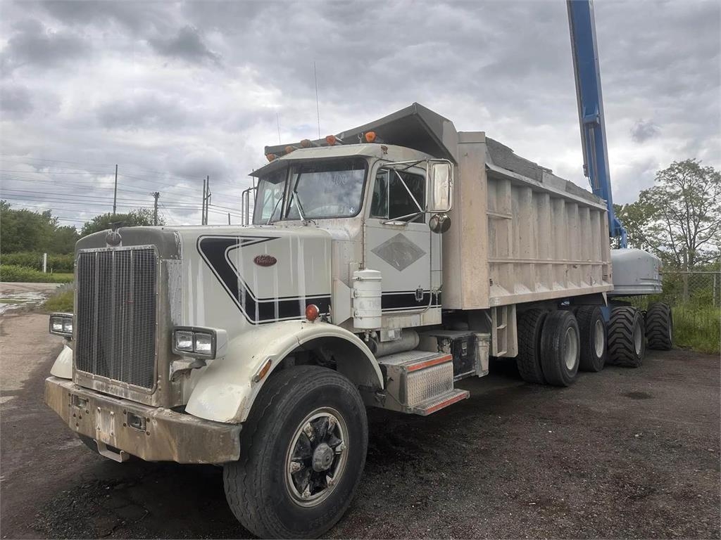Peterbilt 349