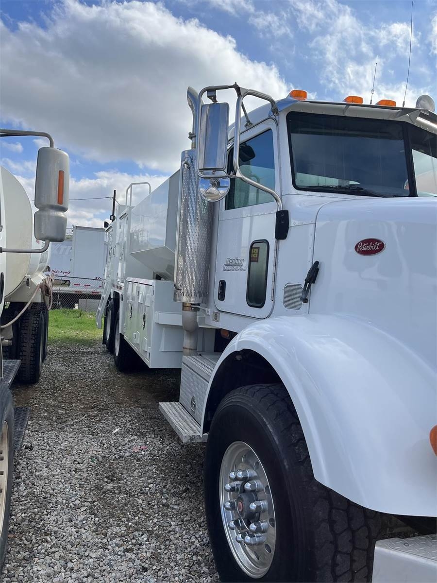 Peterbilt 365 Heavy Duty Trucks & Truck Trailers For Sale | Ritchie List