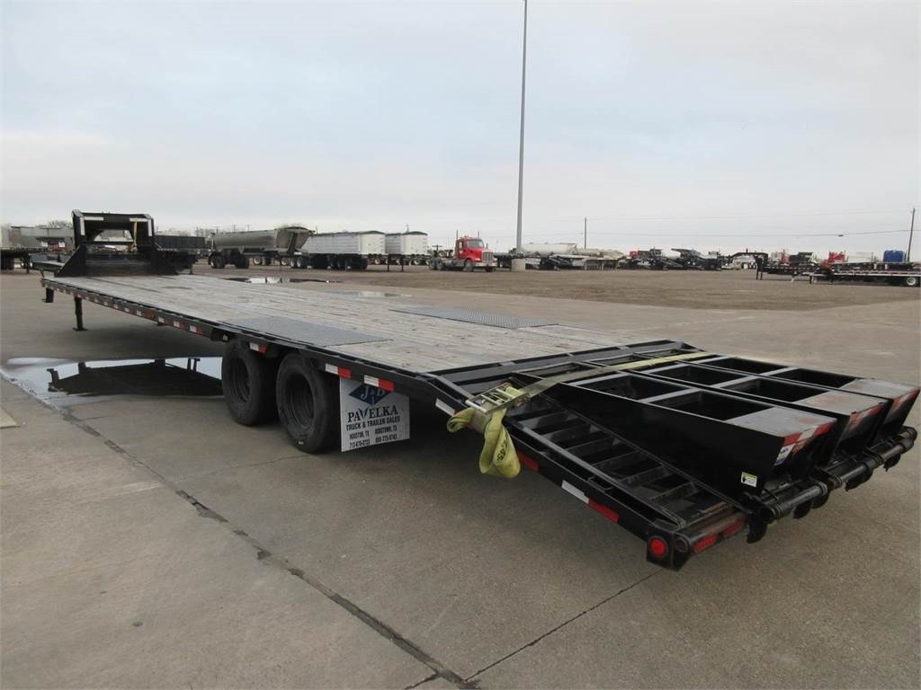 PJ Trailers 40' GOOSENECK 35'+5' DOVETAIL AND RAMPS