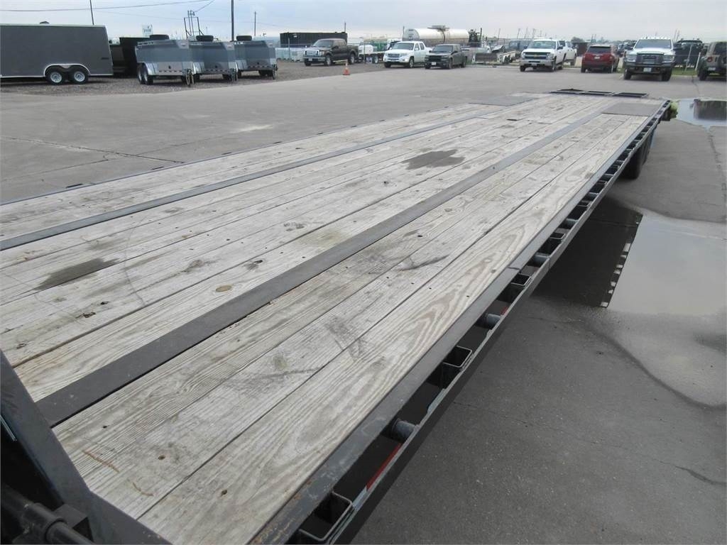PJ Trailers 40' GOOSENECK 35'+5' DOVETAIL AND RAMPS