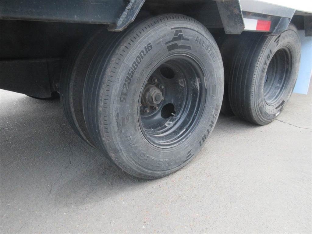 PJ Trailers 40' GOOSENECK 35'+5' DOVETAIL AND RAMPS