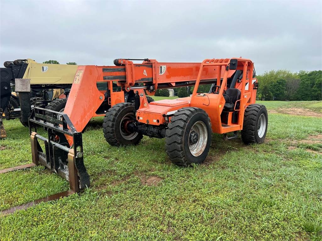 SkyTrak 8042
