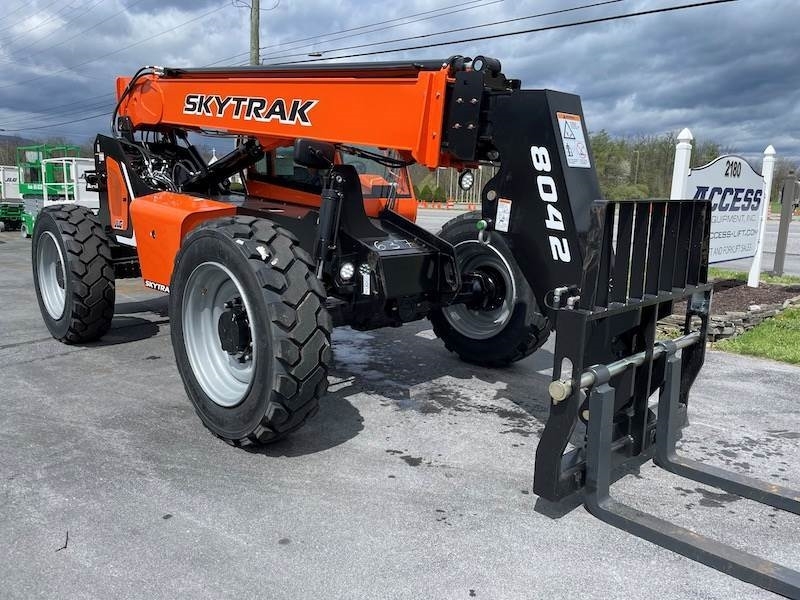 SkyTrak 8042