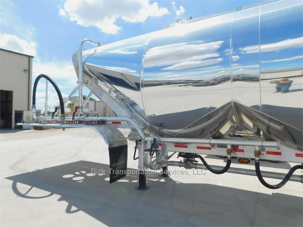 Stephens 1000 CF DRY BULK PNEUMATIC TRAILER