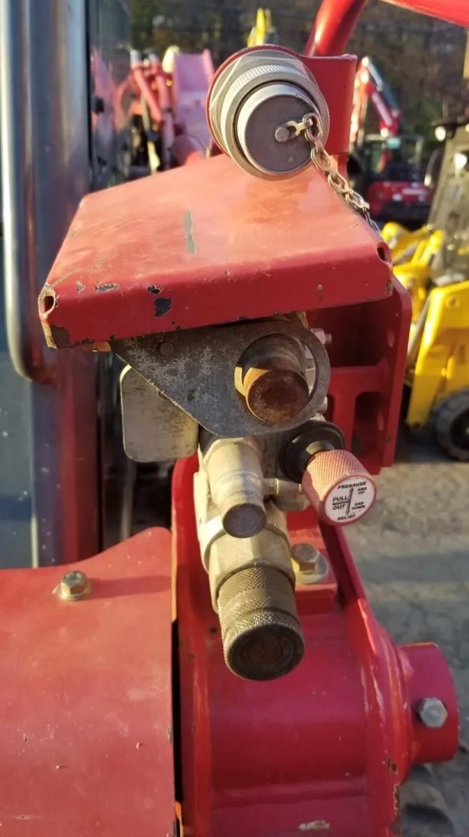 Takeuchi TL12V2