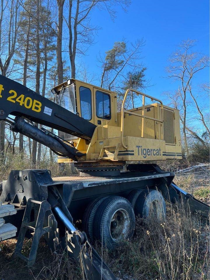 Tigercat 240B