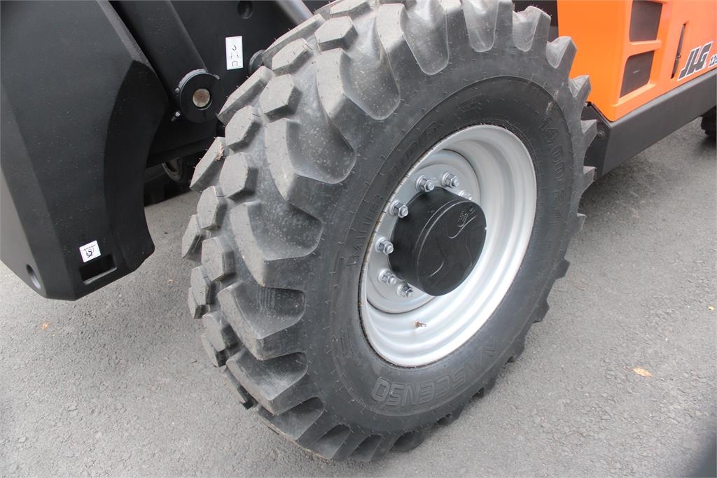 JLG 1255