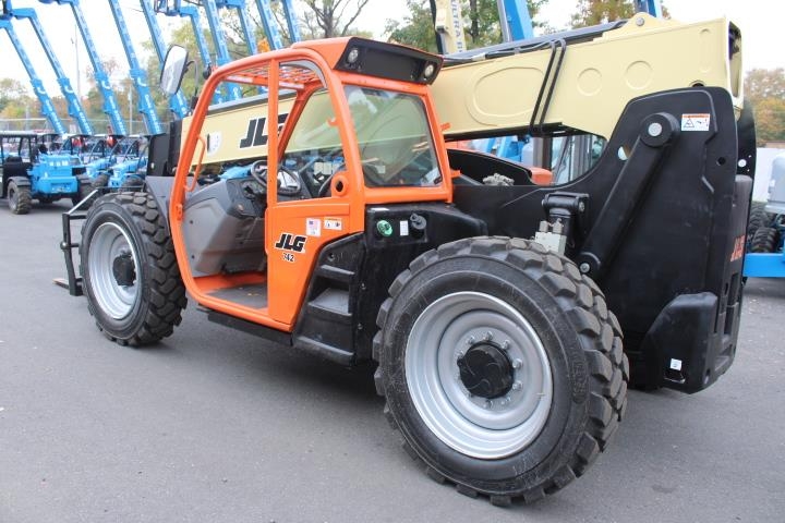 JLG 742