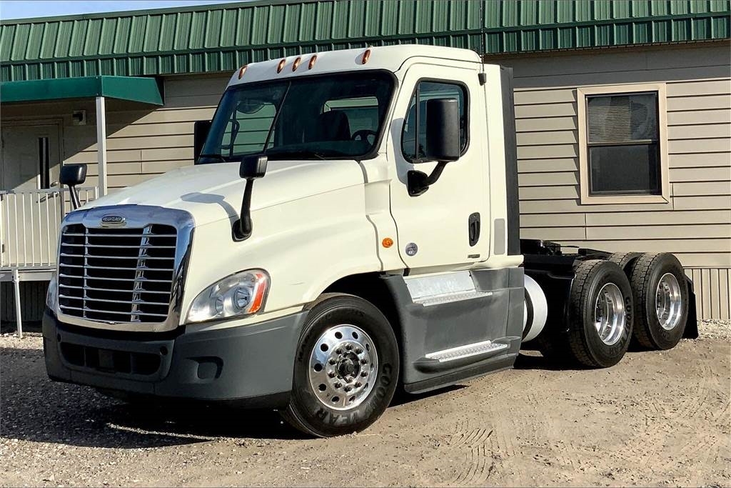 Freightliner Corp. PX113064ST