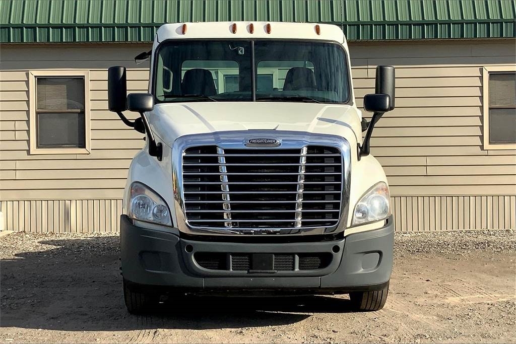 Freightliner Corp. PX113064ST