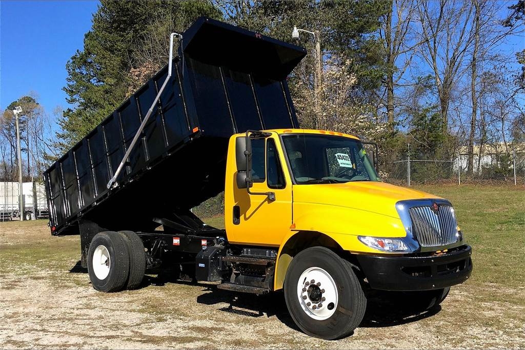 International 4300 SBA 4X2