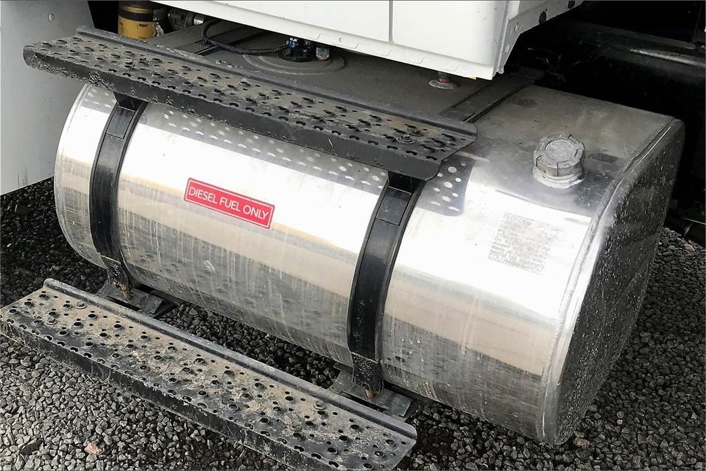 International 4300 SBA 4X2