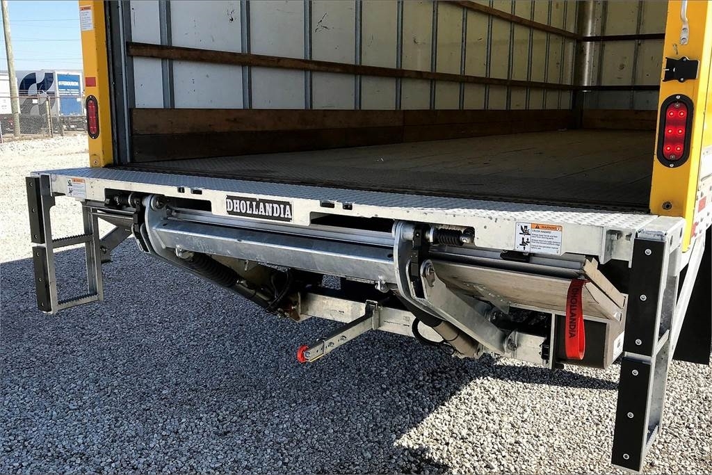 International 4300 SBA 4X2