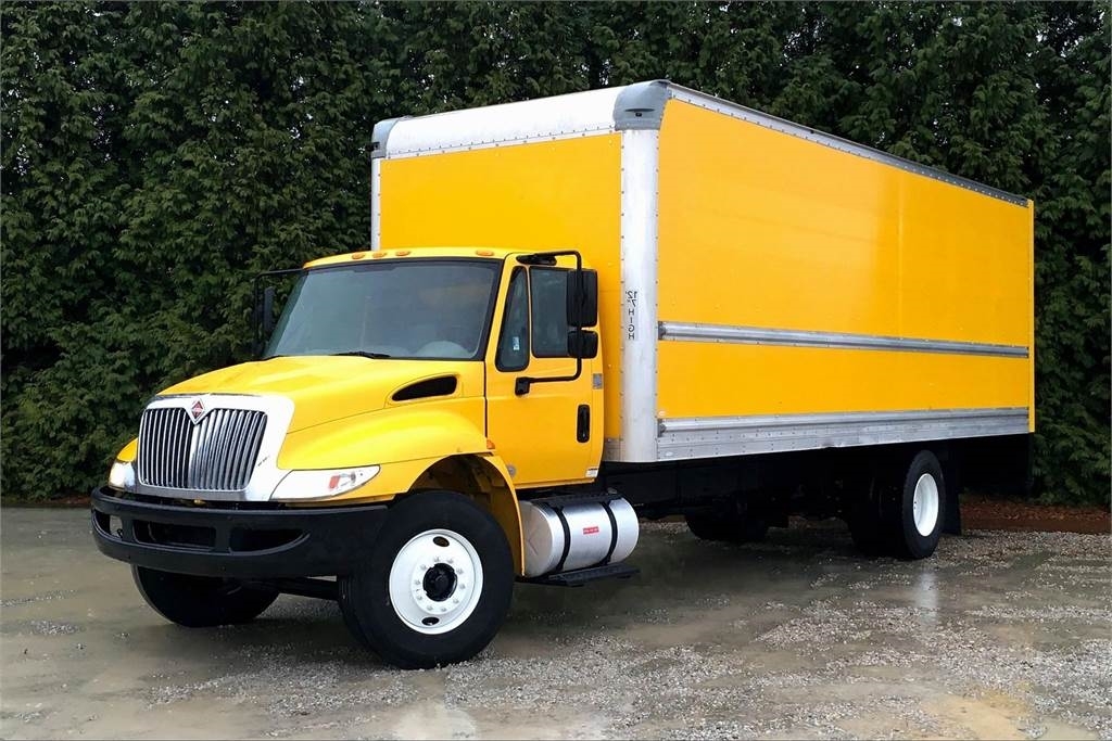 International 4300 SBA 4X2